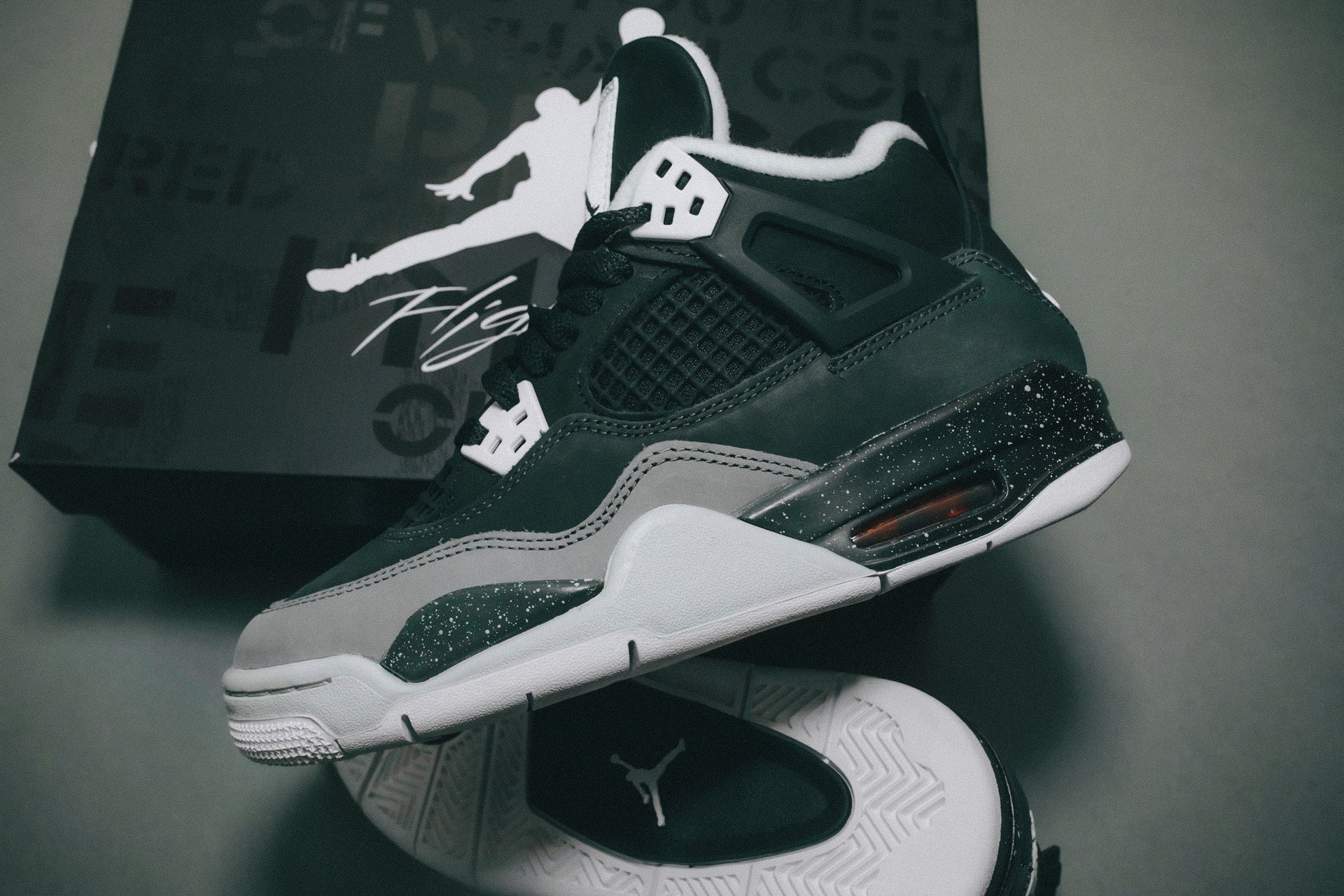 Two 18 - Sneaker & Clothing Boutique